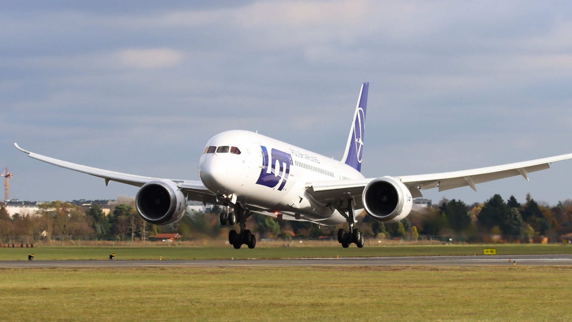 LOT Polish Airlines To Launches Warsaw To San Francisco Flights In May 2026