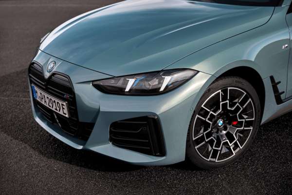 Faster Than an M3? BMW’s New i4 M60 Is a 601-HP All-Electric ...