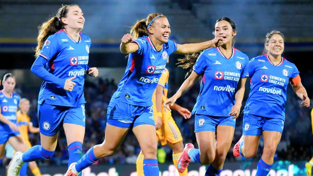 Cruz Azul deja ir vivo a Tigres con terrible error en semifinal de ida ...