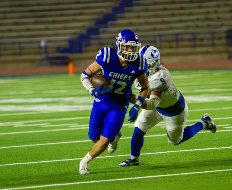 Lampasas takes down San Angelo Lake View in bi-district game, ending ...