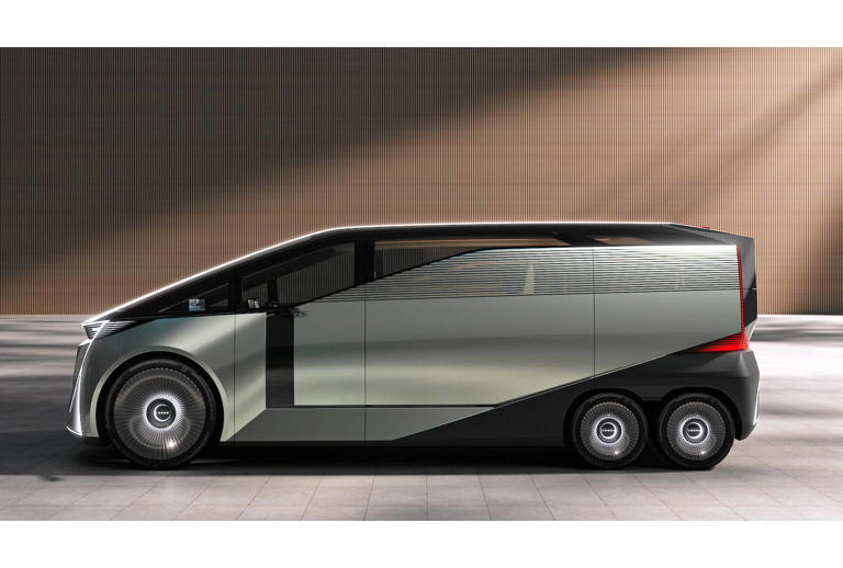 Lexus : une supercar, un crossover et un monospace… à 6 roues