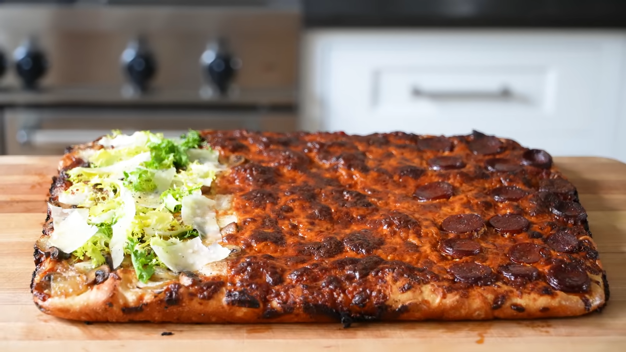 This Is How You Make Pizza at Home That Beats Delivery