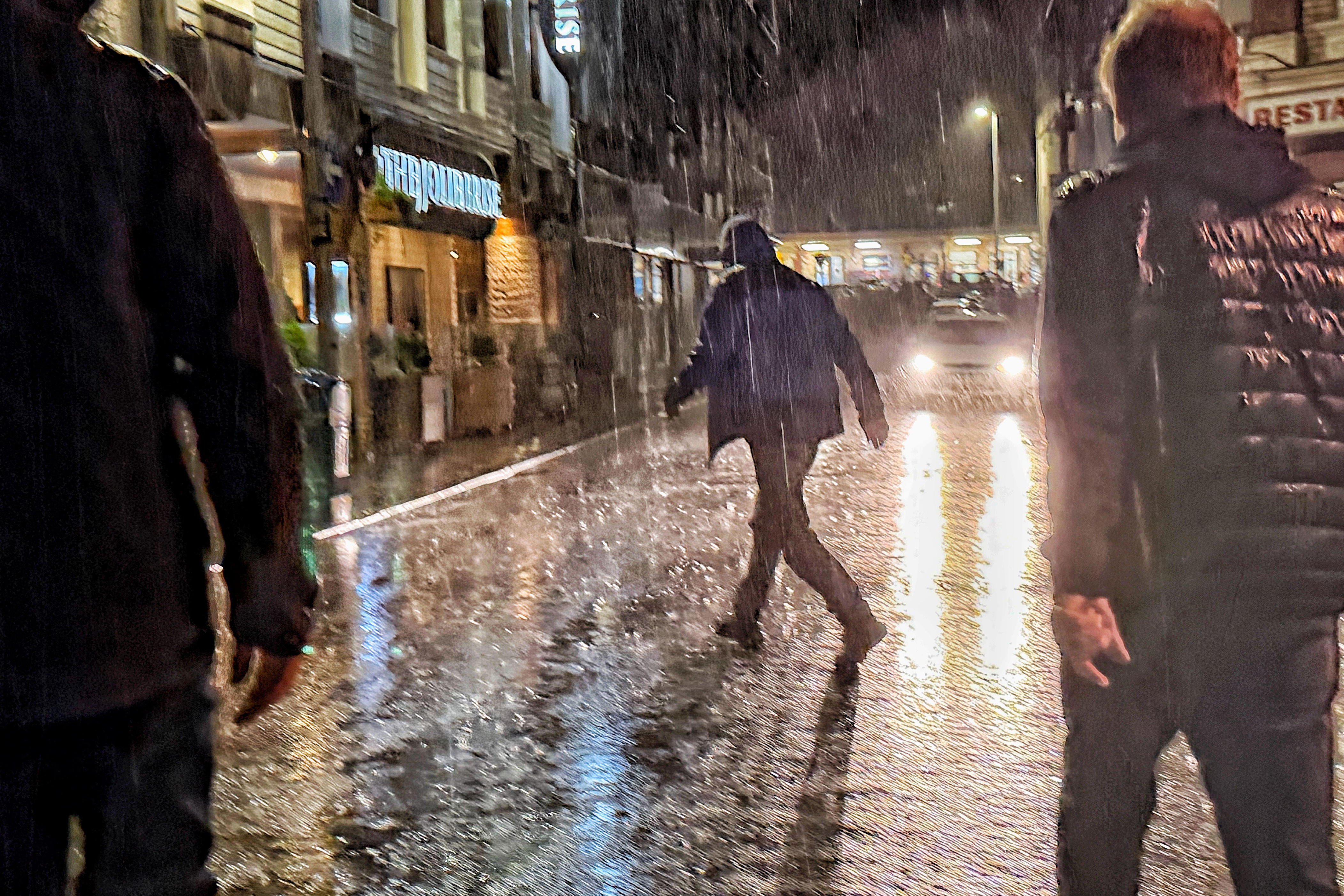 Met Office maps show amber weather warnings as Storm Claudia hits UK