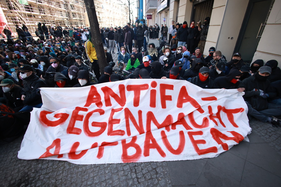 Antifa: Ο Τραμπ και η Ακροδεξιά κατασκευάζουν νέο εσωτερικό εχθρό