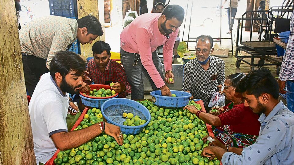 Wholesale inflation falls to 27-month low in October as food prices slump