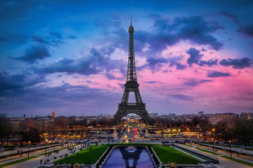 ‘I’m a travel expert and love 10 top tourist spots at night like ...