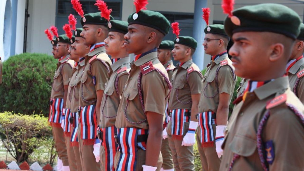 Union govt to establish 100 Sainik Schools across country through PPP ...