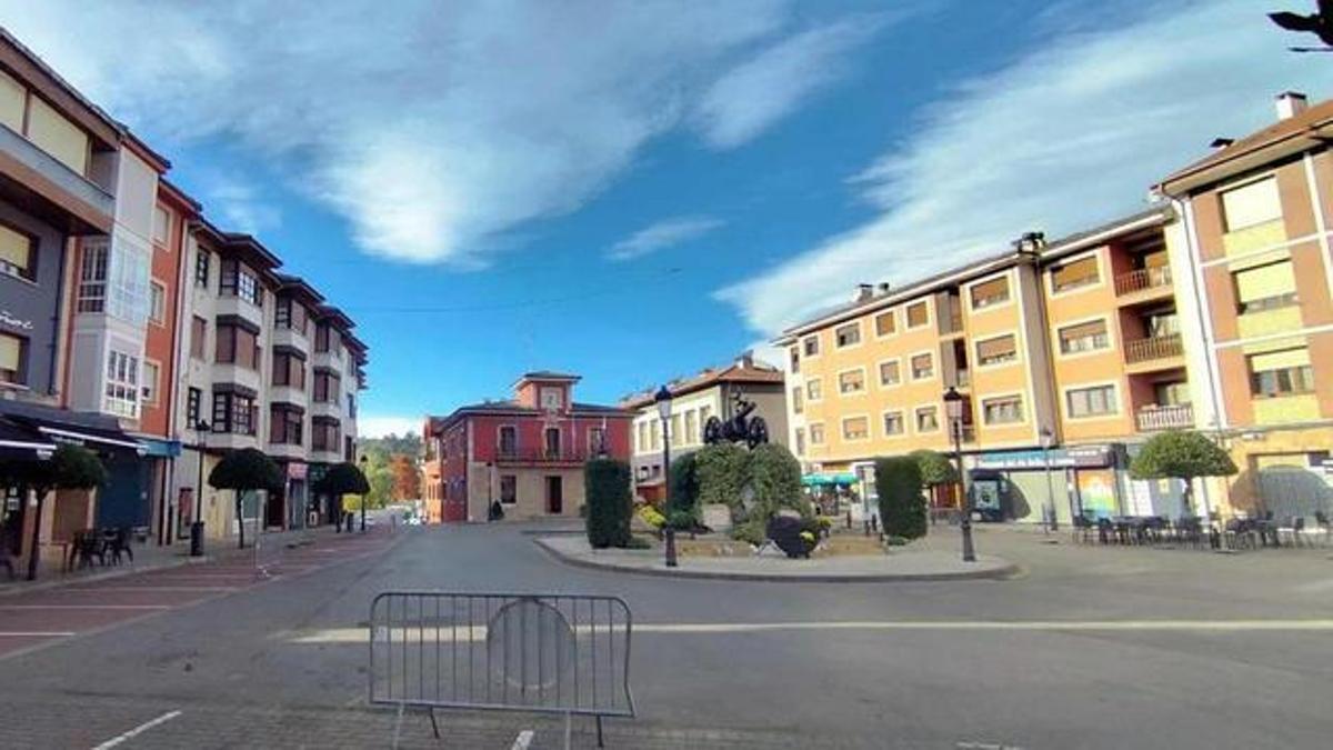 las-obras-de-peatonalizaci-n-de-la-plaza-del-ca-n-de-arriondas-a