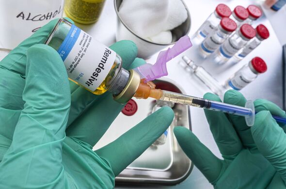 Urgent UK vaccine warning over horror new virus strain - 'Thousands ...