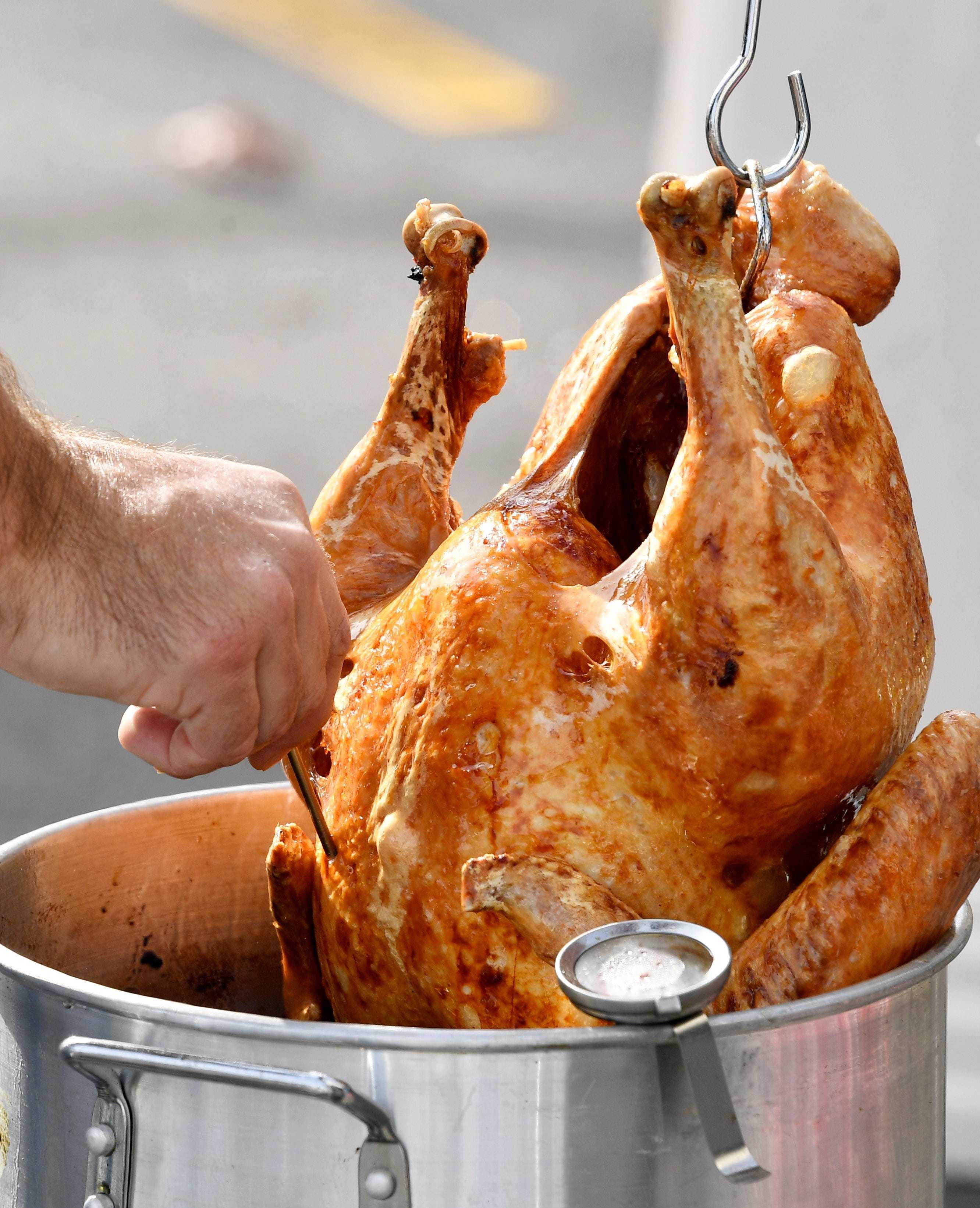 Butterball turkey hotline: How long to cook a turkey? Defrost? Brine?