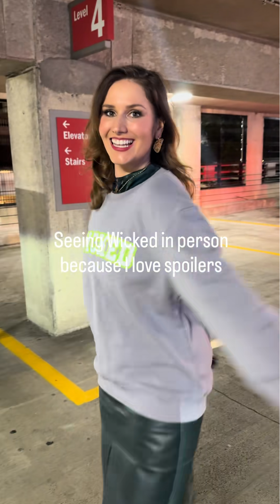 Wicked: Behind the Scenes of the Broadway Musical