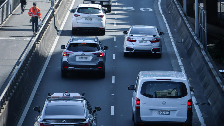New bill could let the government add speed limiters to cars