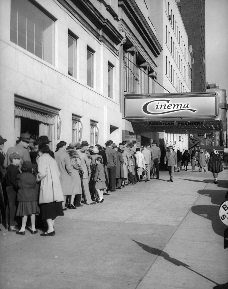 These Iconic Images Reveal Everyday Life in the 1950s