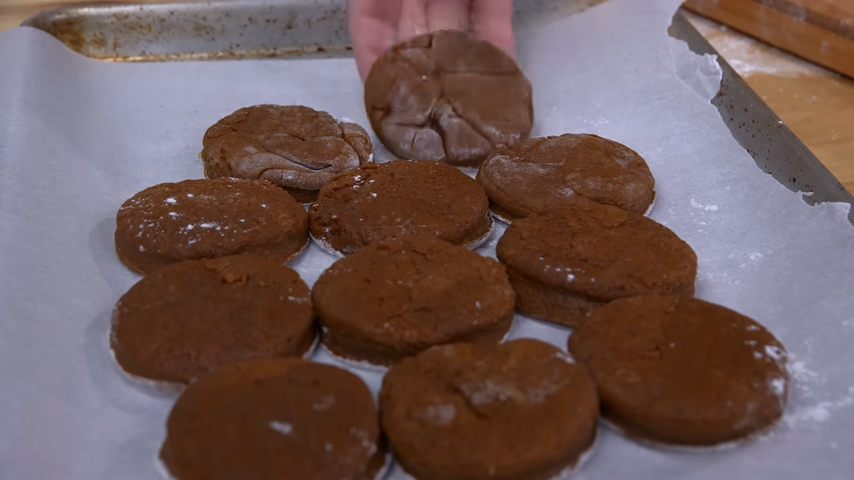 The secret to perfect molasses buns