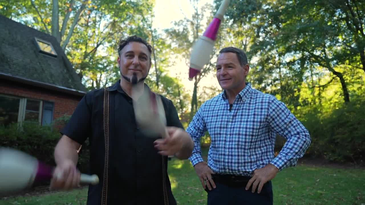 Richmond juggler Paolo Garbanzo became the only American jester in all ...