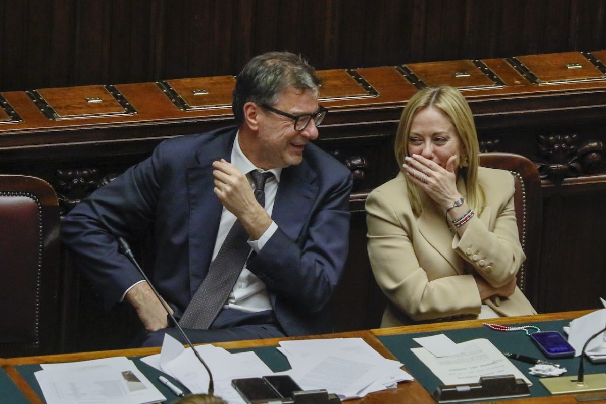 Menestrello di Pietro Acquafredda: Meloni come il Duce pensa all'oro ...