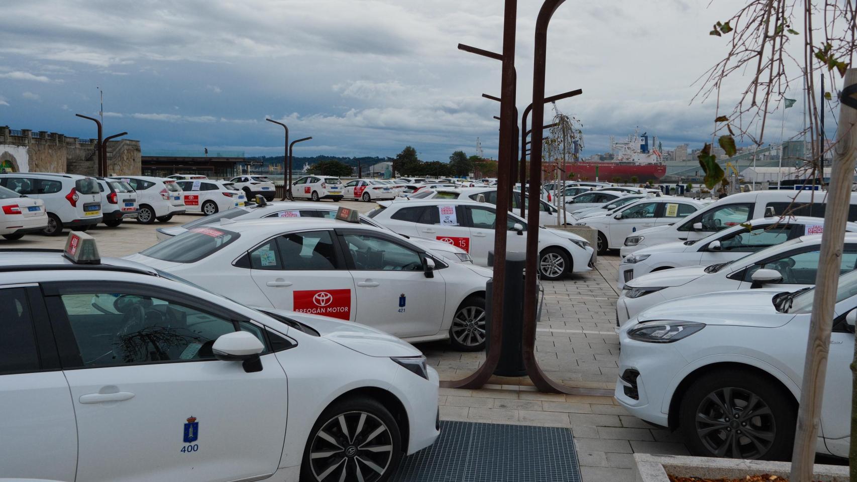 Inés Rey insta a "modernizar" el taxi en A Coruña y defiende una ...