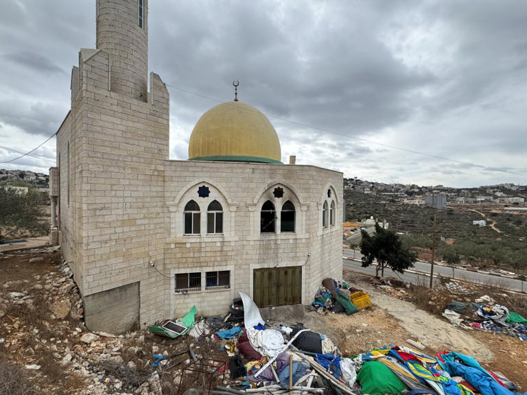 Israeli Settlers Burn Mosque as West Bank Violence Escalates