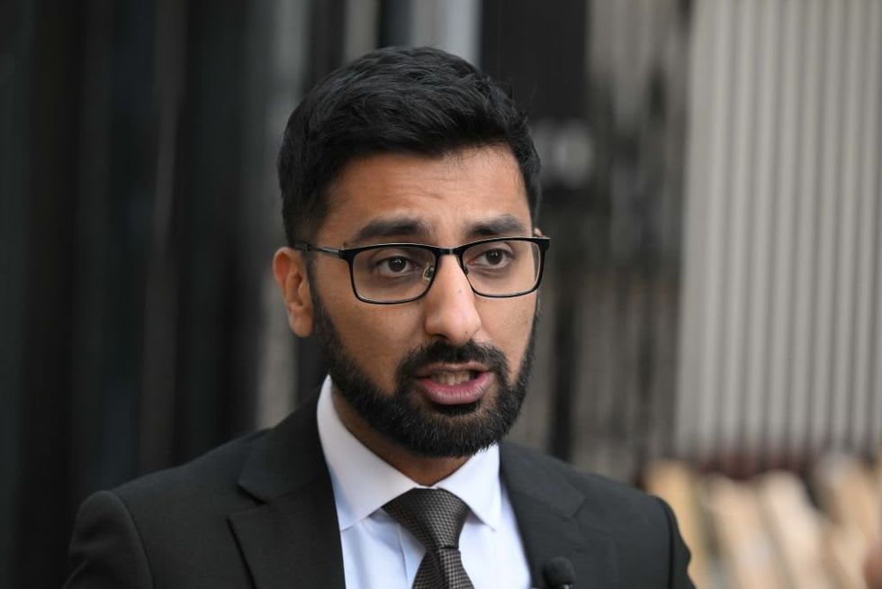 Jeremy Corbyn’s Your Party plunged into crisis as MP quits over ...