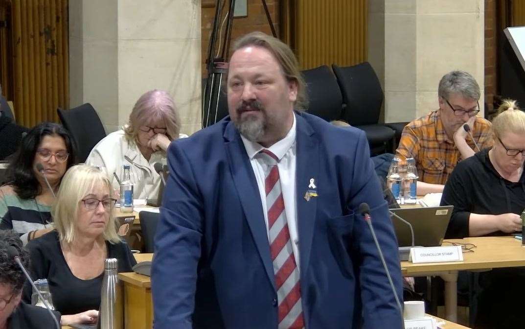 Medway Council debates different plans for local government ...