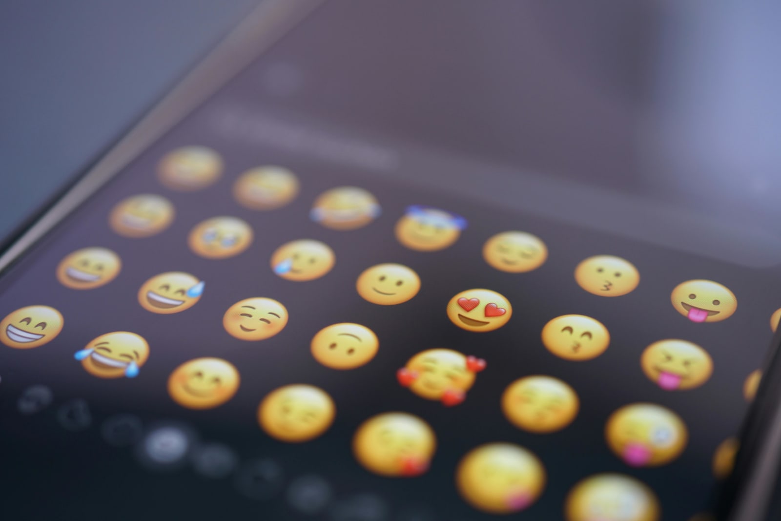 Use the Windows emoji keyboard to add a splash of personality to your text