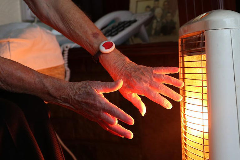 DWP explains who will get £150 energy bill discount this winter