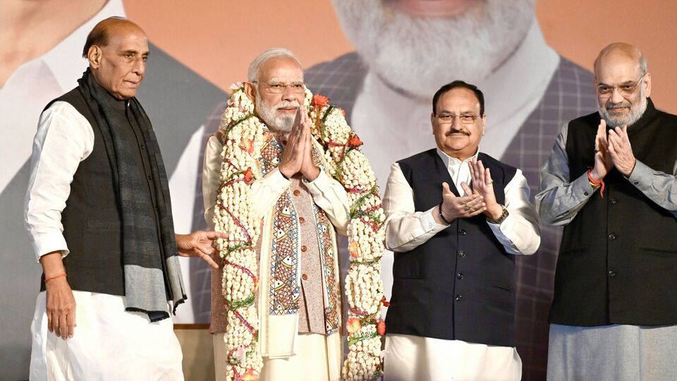 PM Modi minces no words to attack Rahul Gandhi after NDA's win in Bihar ...