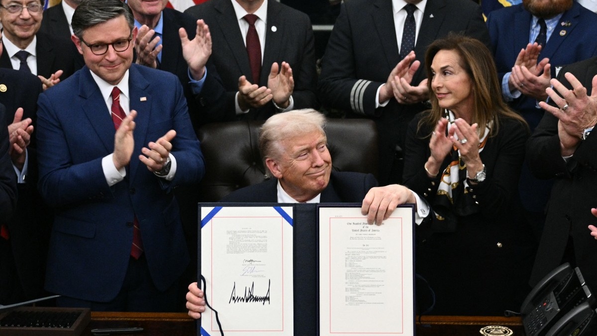 Federal workers finally getting paid, heres the exact date your back ...