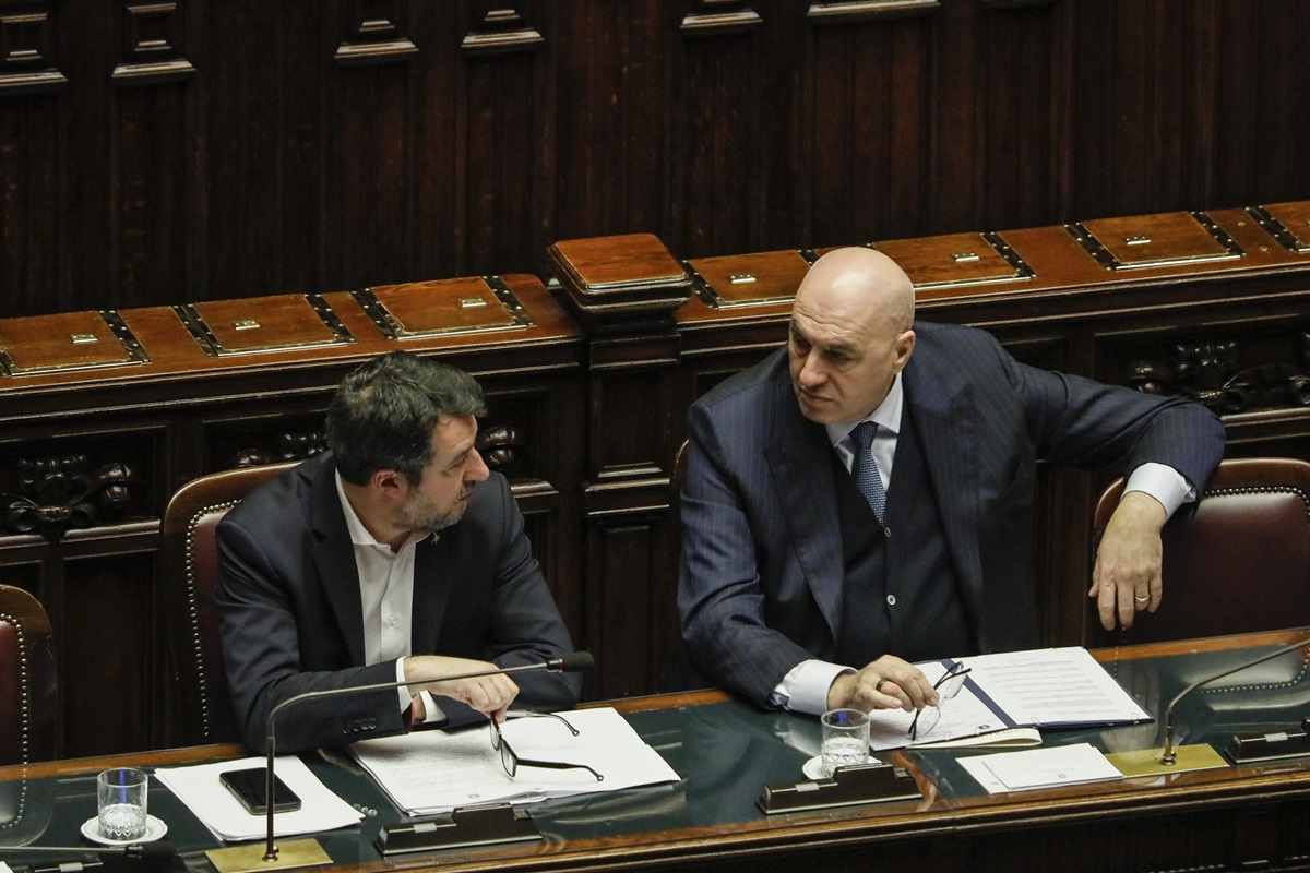 Armi all’Ucraina, botta e risposta Crosetto-Salvini