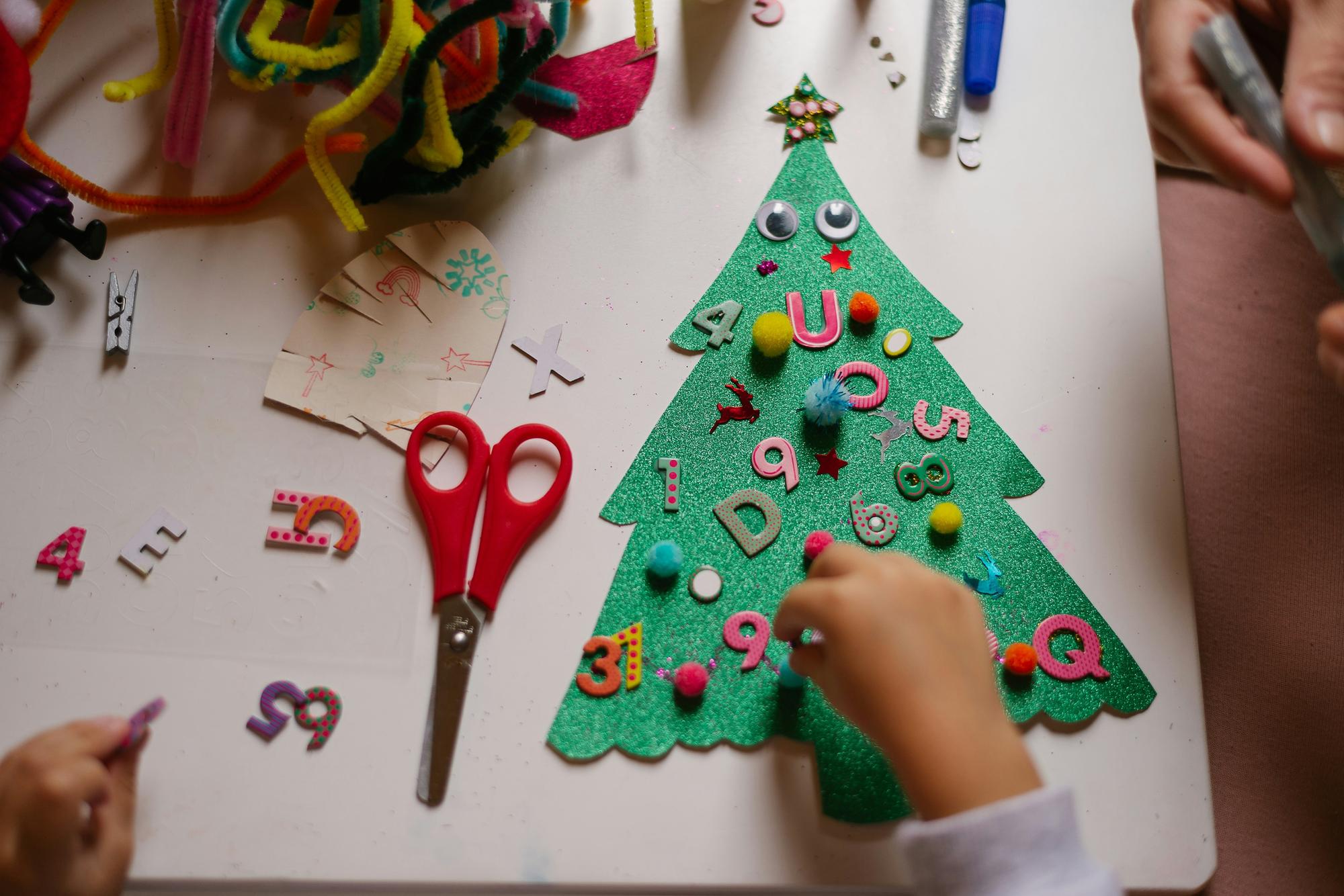 Ten easy Christmas crafts kids can make at home
