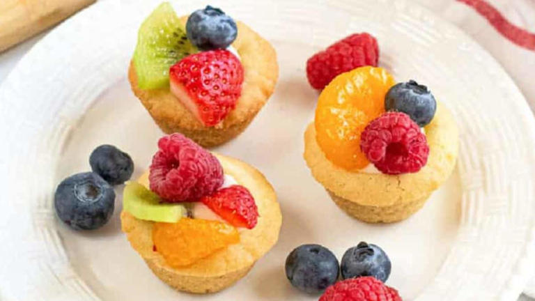8 mini party desserts that are easy to serve on New Year’s Eve