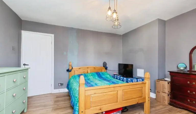 I took a virtual tour of a 3-bed Whitburn home filled with warmth ...