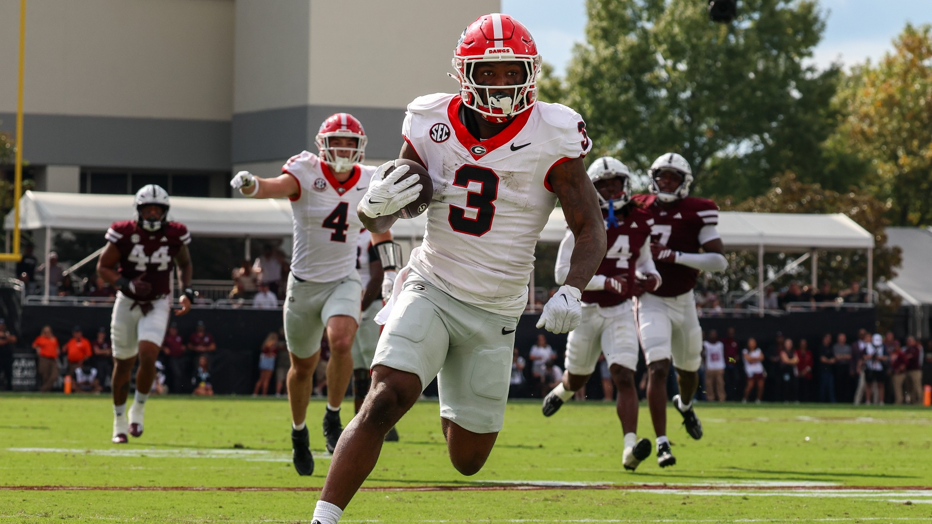 Georgia Bulldogs Face Texas Longhorns in Key Matchup