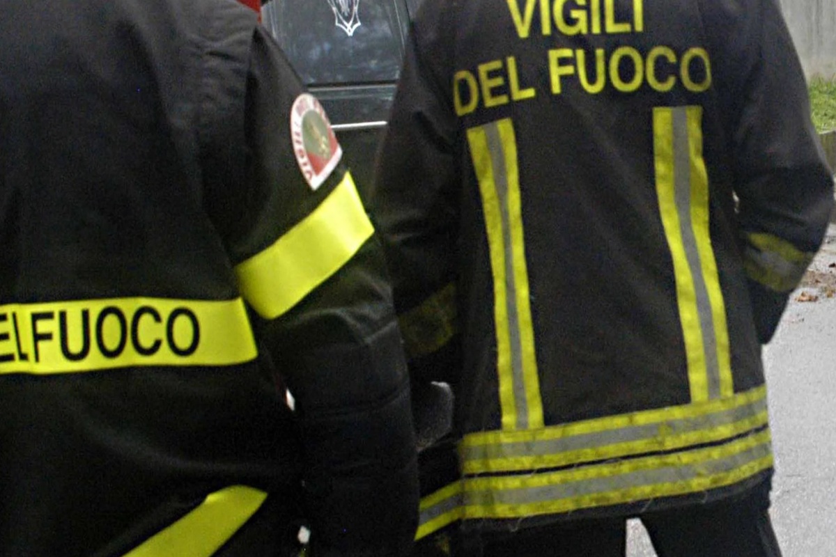 Tragedia in volo, elicottero precipita improvvisamente e il pilota muore