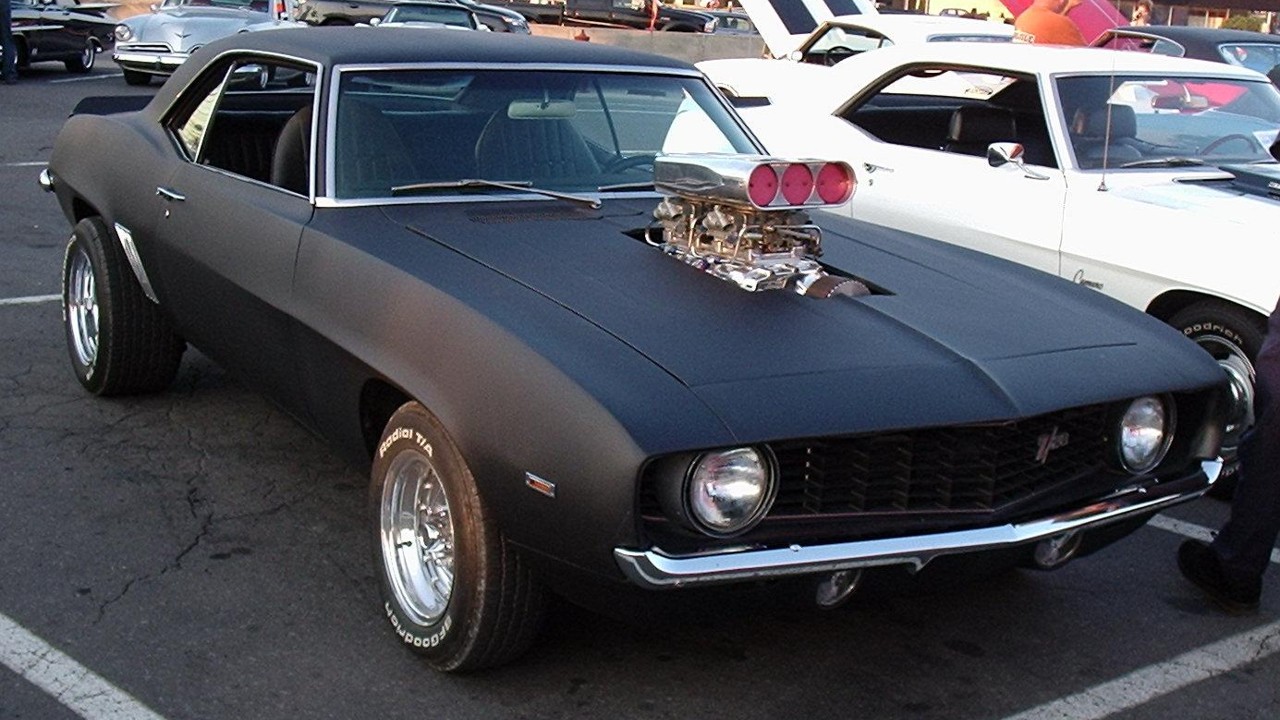 6 small-block cars that outperformed the big boys