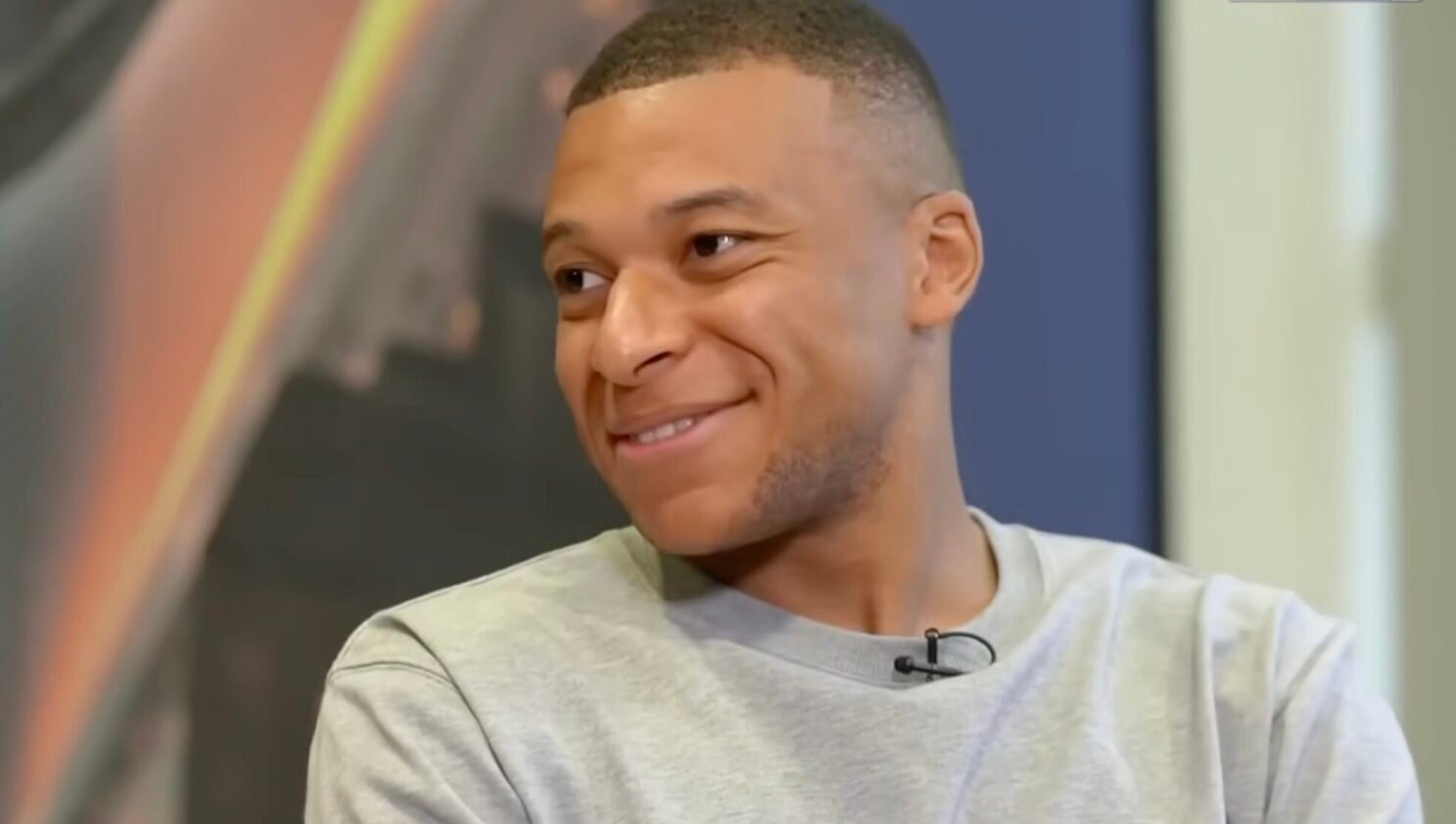 Mbappé Makes Us Forget Messi and Announces 400 Goals!