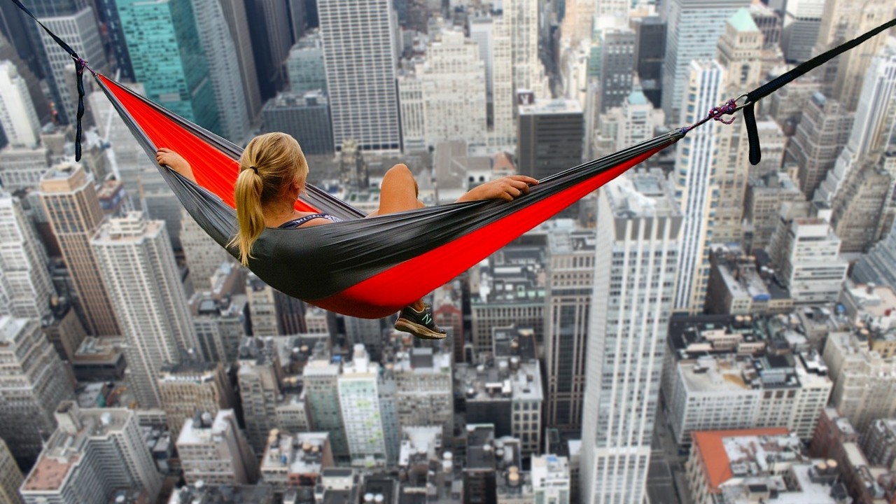 Acrophobia Explained Through the Science of Heights and Balance