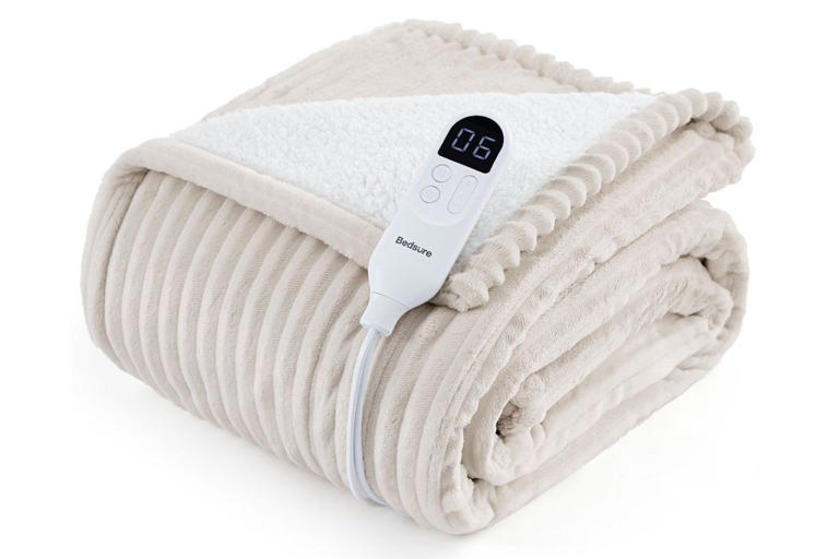 I’m a Wayfair Expert, and I Handpicked the 10 Coziest Throw Blankets Up ...