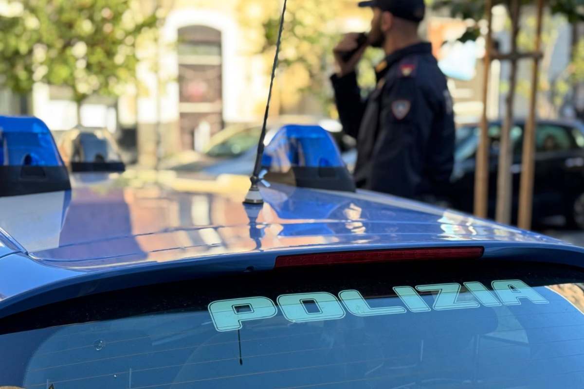 Catania, trovato su un’auto rubata e offre 30 euro ai poliziotti per ...