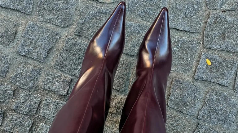 3 Boot Color Trends You'll Be Seeing Everywhere Winter 2025 (And The ...
