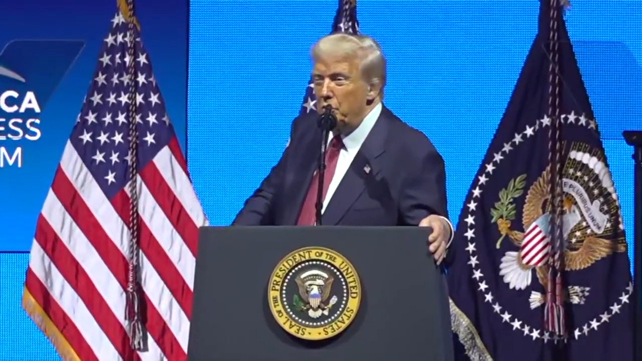 'We Have 92% Of The Shoreline': Trump Exposes His Incompetence, Reveals He Can't Read A Map ...