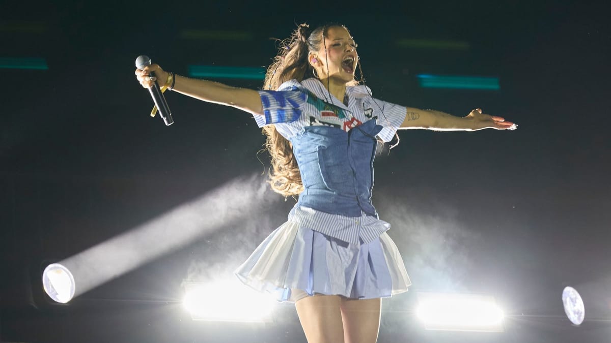 Nina Chuba enthüllt peinlichen Moment während Bremen-Konzert