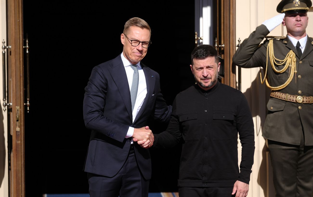 Zelenskyy speaks with Finland's president after massive Russian attack