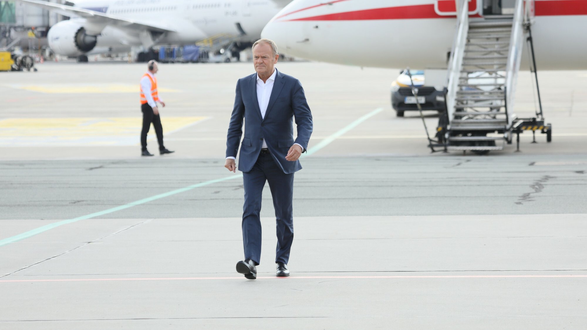 Oto kto najczęściej lata z premierem. Dane o lotach Donalda Tuska ujawnione