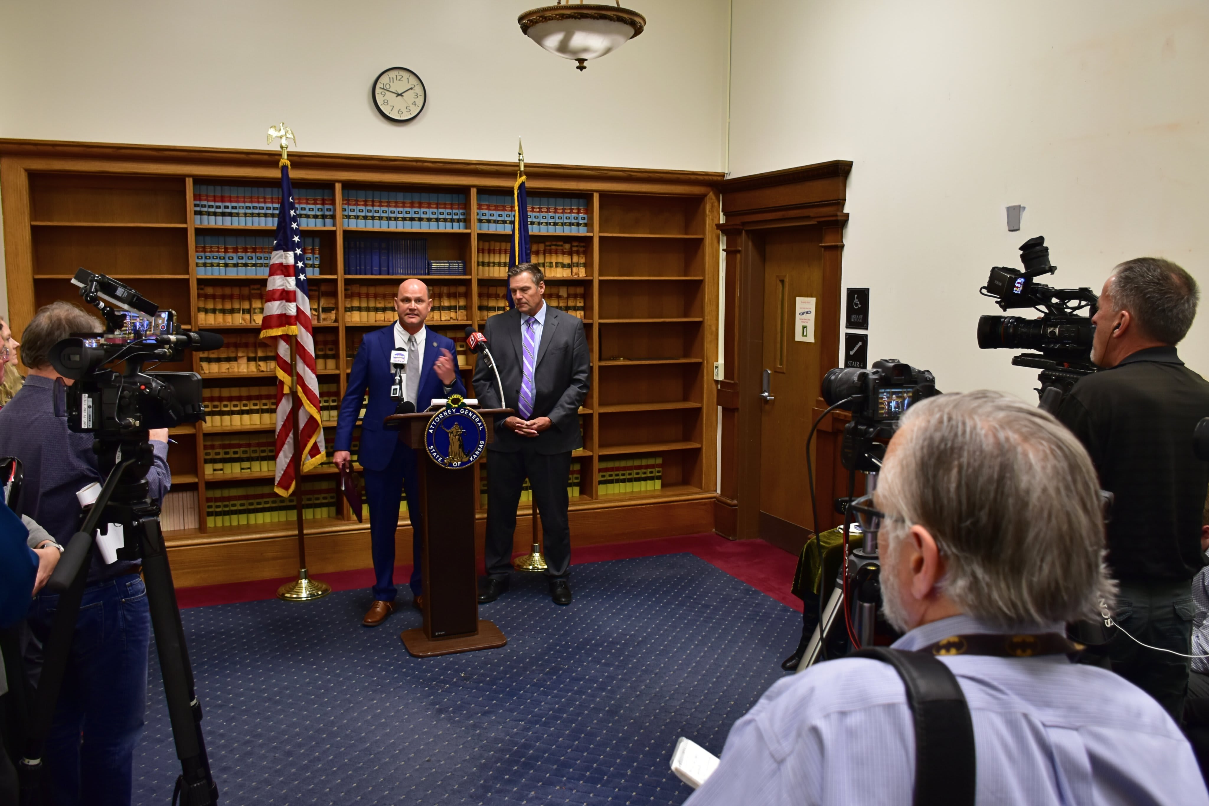 Mayor of Kansas town charged with voting illegally without US citizenship