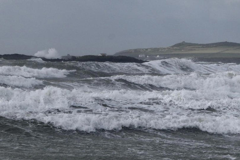 Earthquake recorded off Anglesey coast