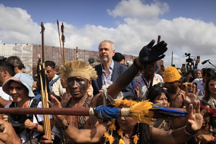 COP-30 tem novo protesto de lideranças indígenas e disputa entre países ...