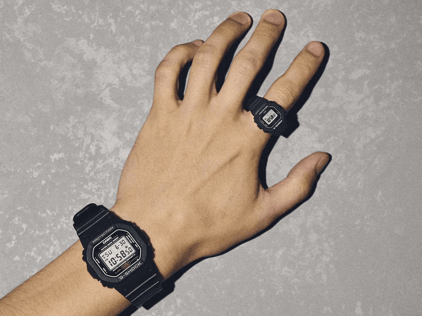 La montre culte de G-Shock sort en version bague pour homme, à moins de ...