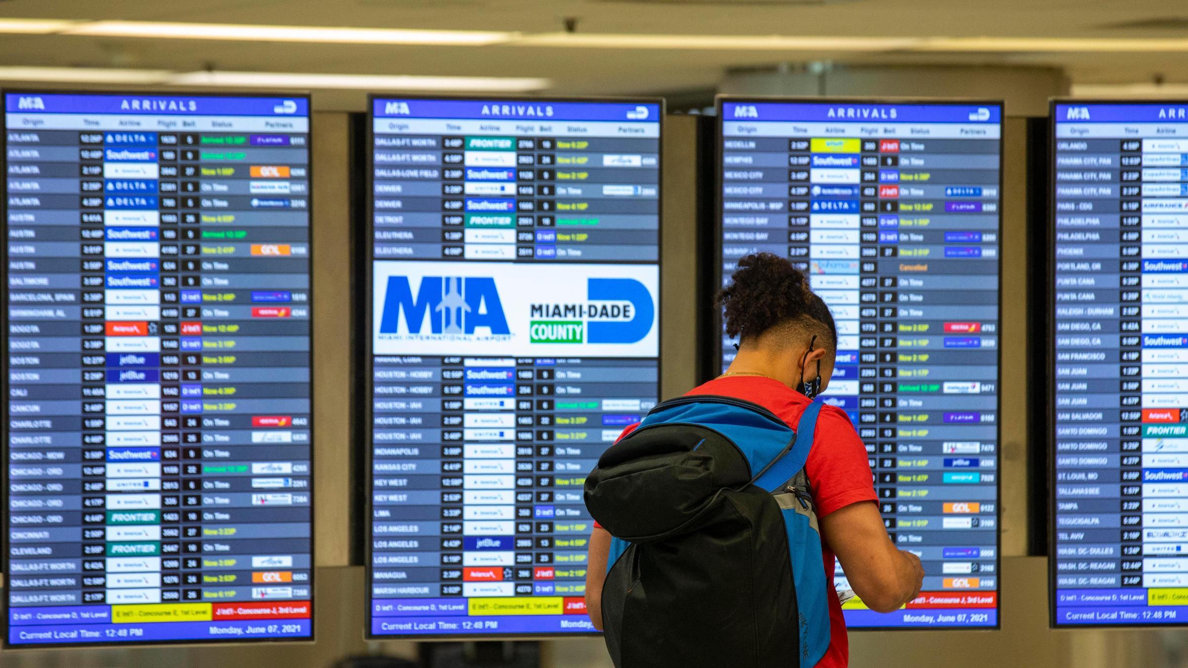 Is your Christmas week flight delayed at MIA or FLL? How to track your ...