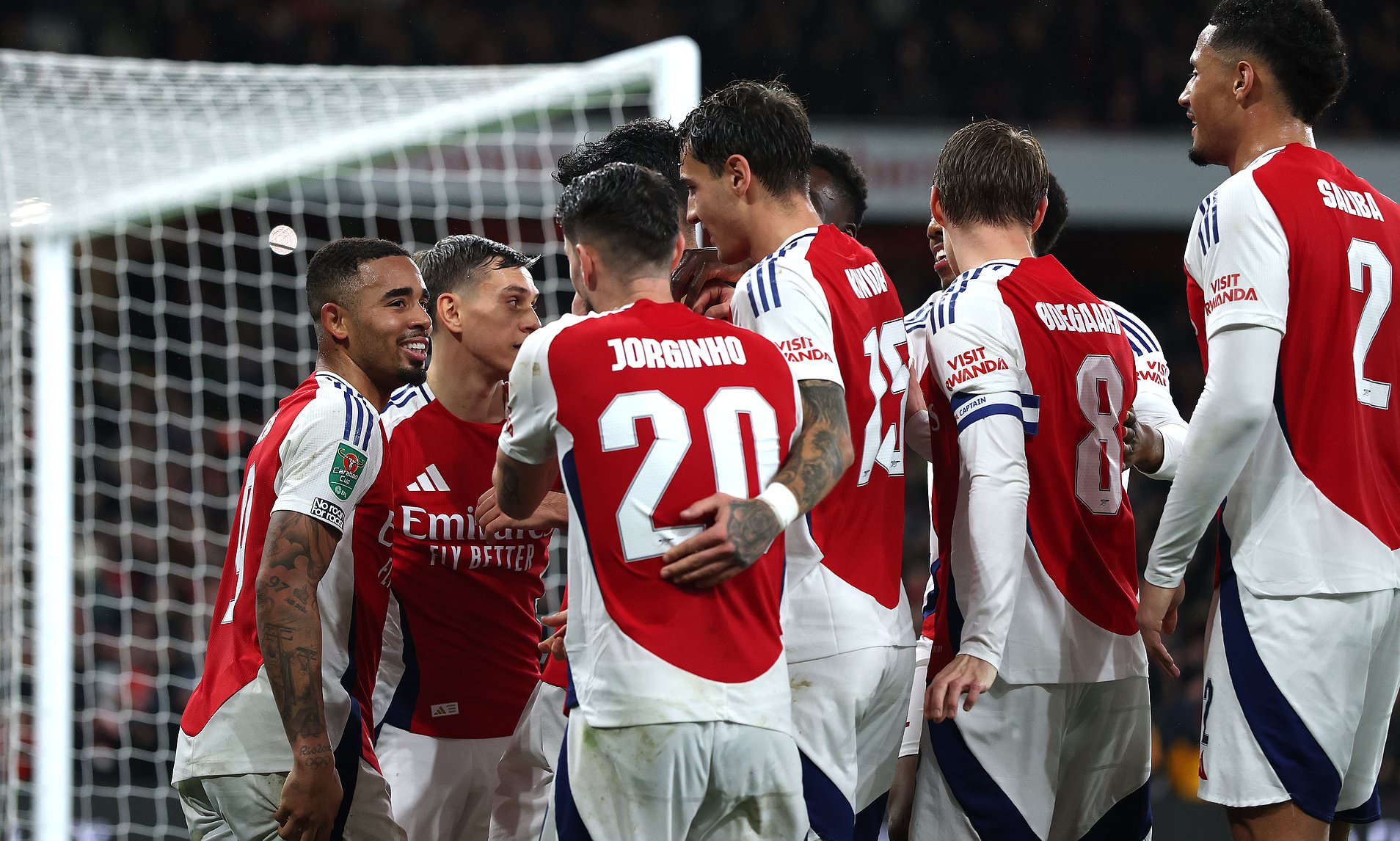 Forgotten Arsenal star opens up on his future as he admits club's ...